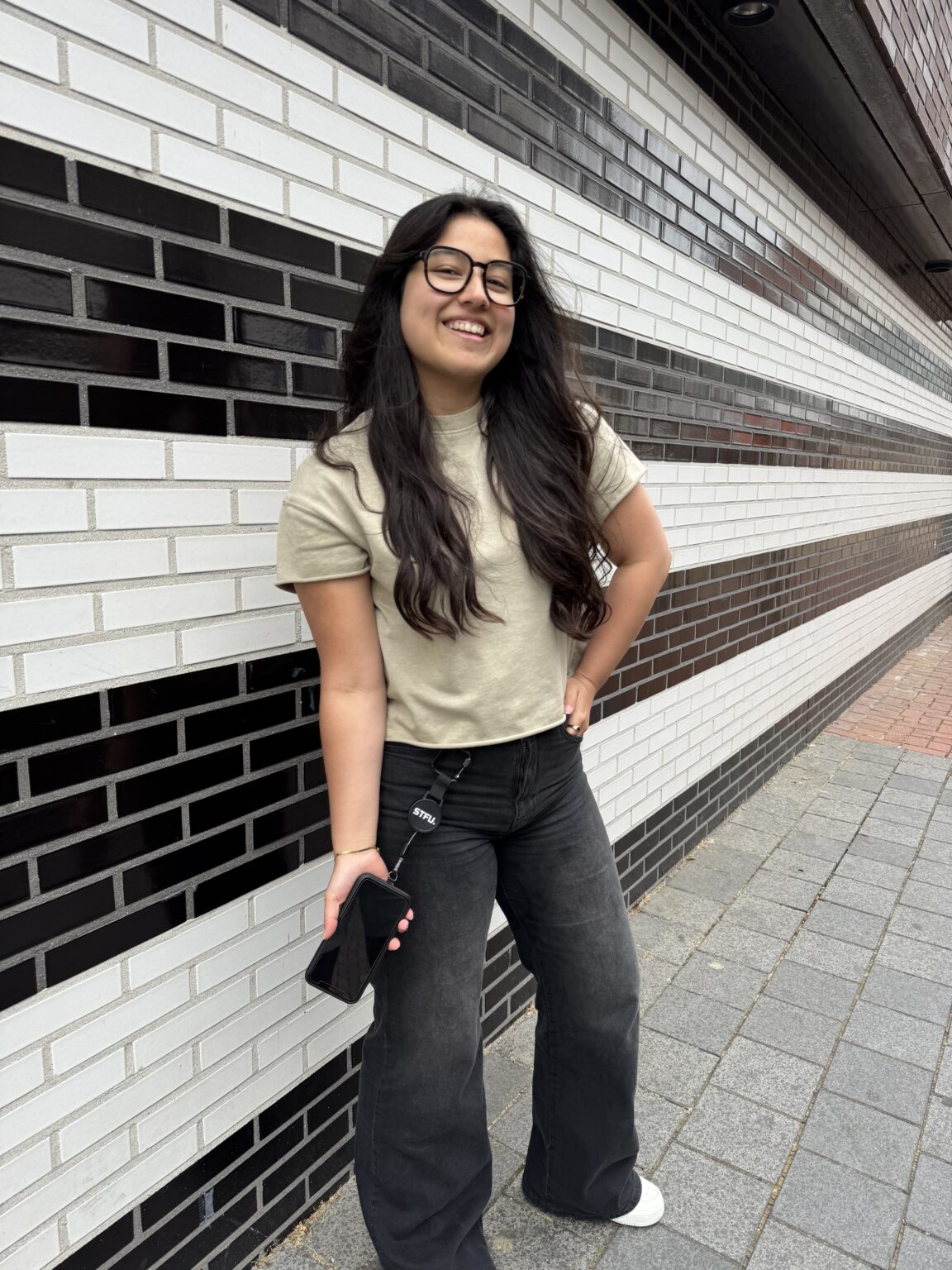 STFU ScreenSaver - Winter Sports Phone Fall Protection